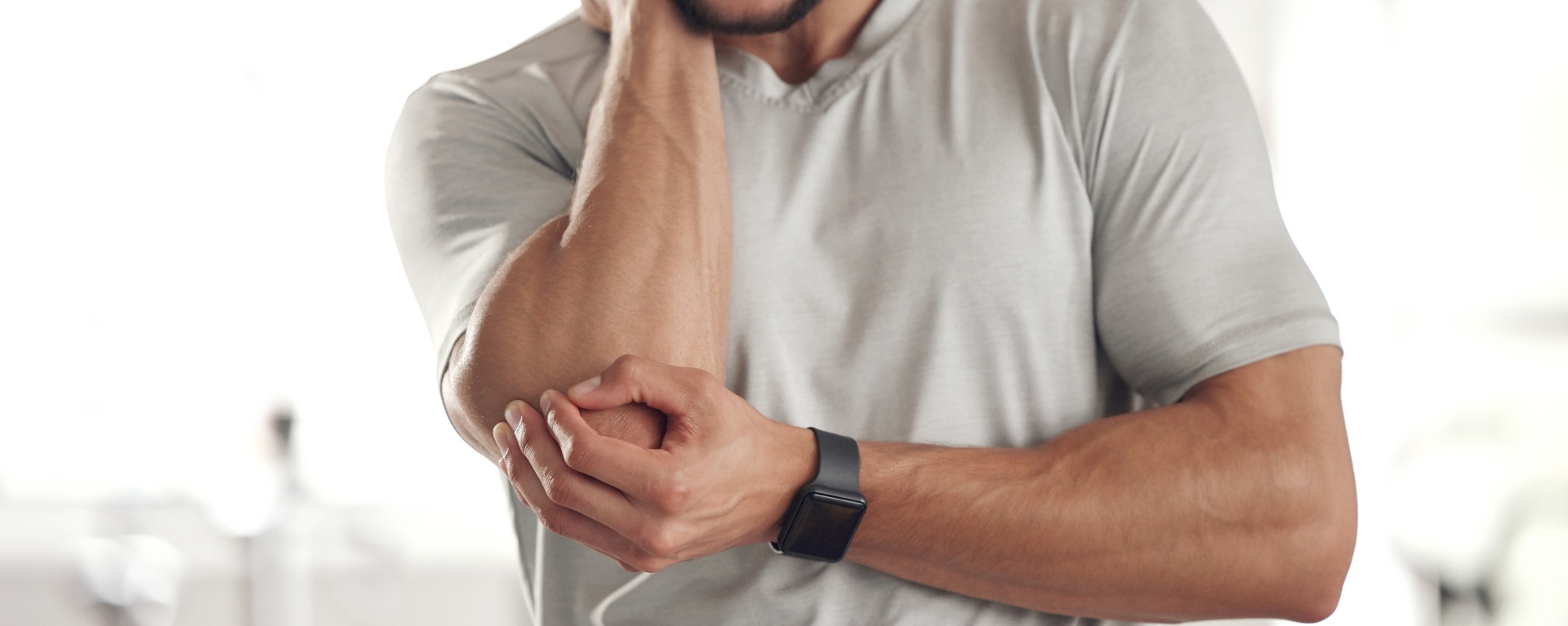 Elbow Bursitis Treatment in Los Angeles | Beverly Hills Elbow PRP Therapy